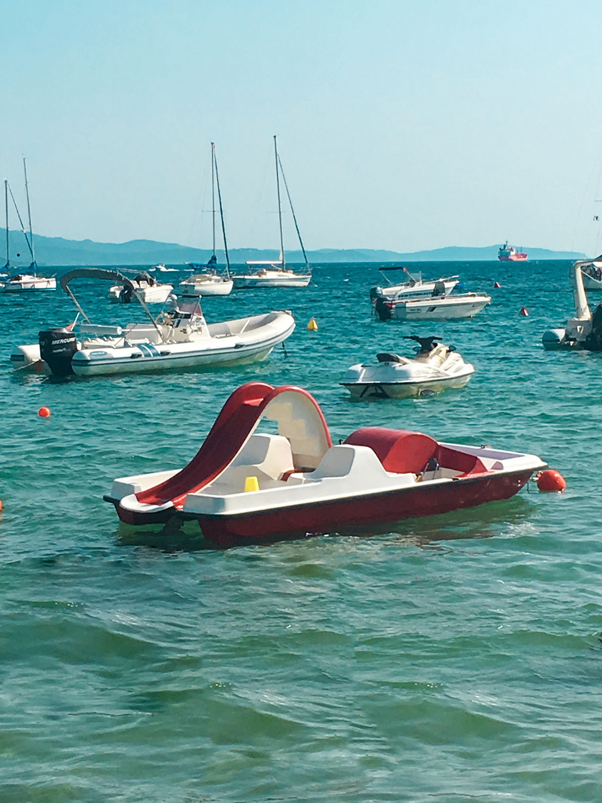 Location de pédalos au départ de la plage Tahiti à Ajaccio