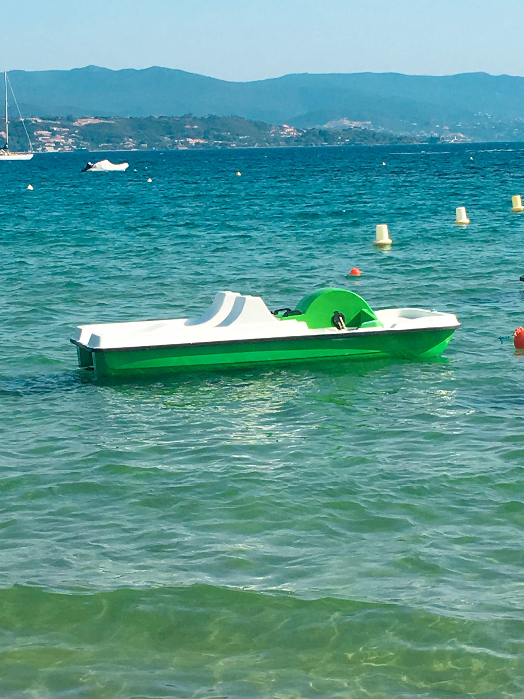 Location de pédalos au départ de la plage Tahiti à Ajaccio